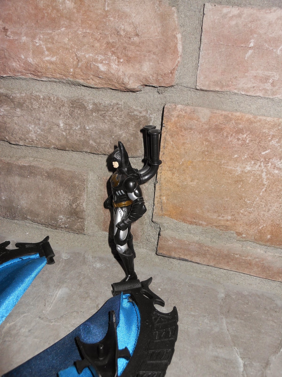 Emperor Dinobot's giant Batman figure database and review site!: Solar ...