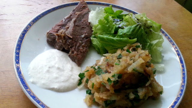 Govedina, restani krompir in hren