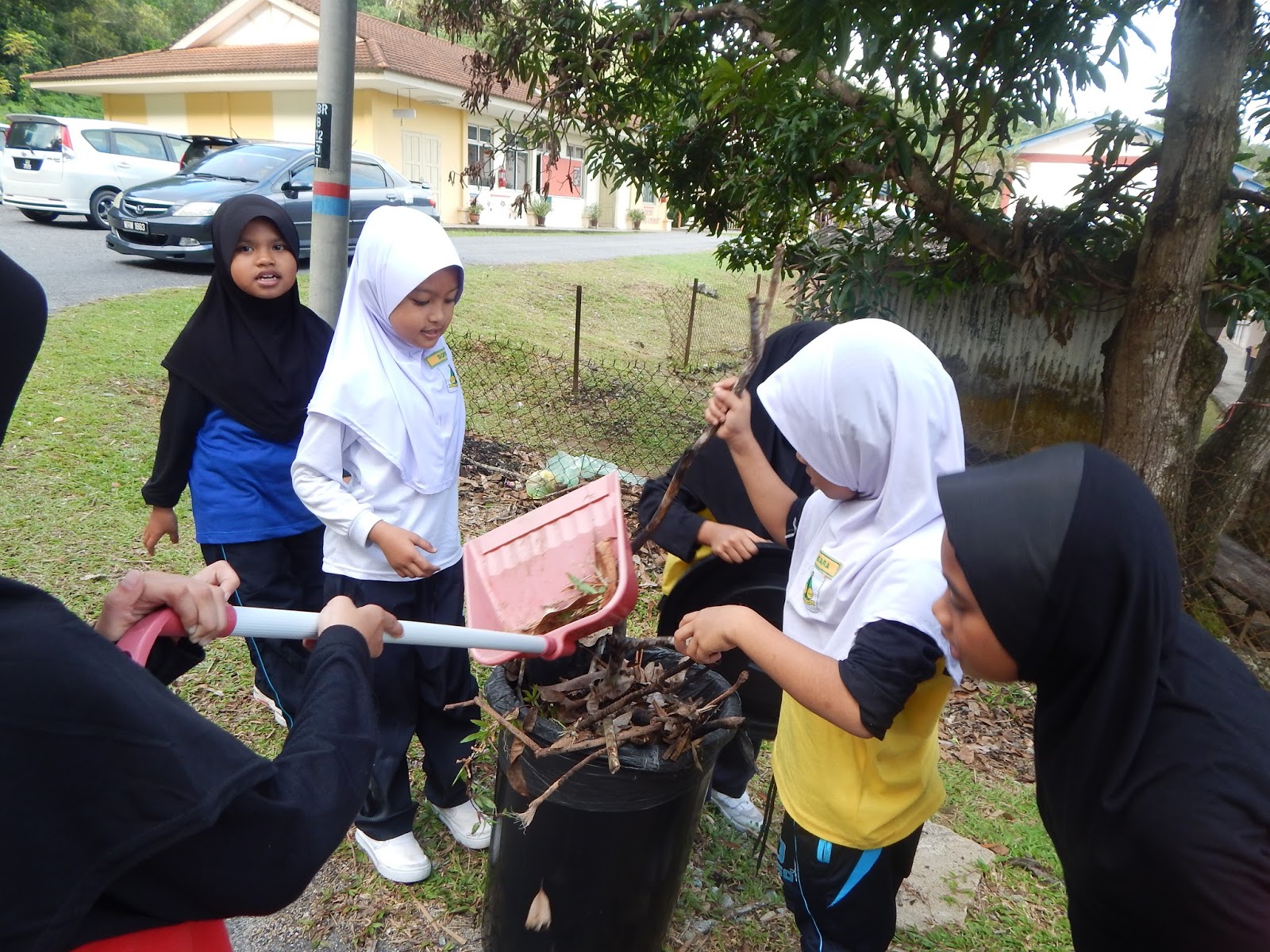 SK Darat Batu Rakit: PROGRAM GOTONG ROYONG SK DARAT BATU RAKIT PADA 28 ...