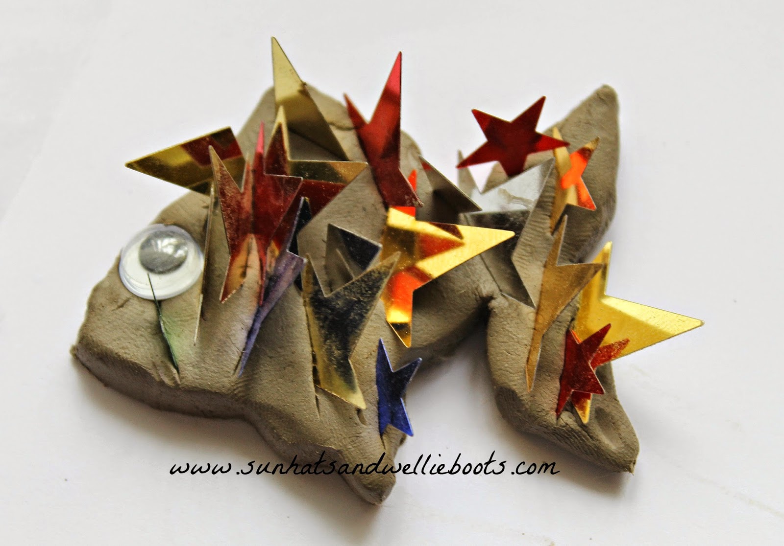 Sun Hats & Wellie Boots: "Hooray for Fish!" - Exploring the Story with Clay