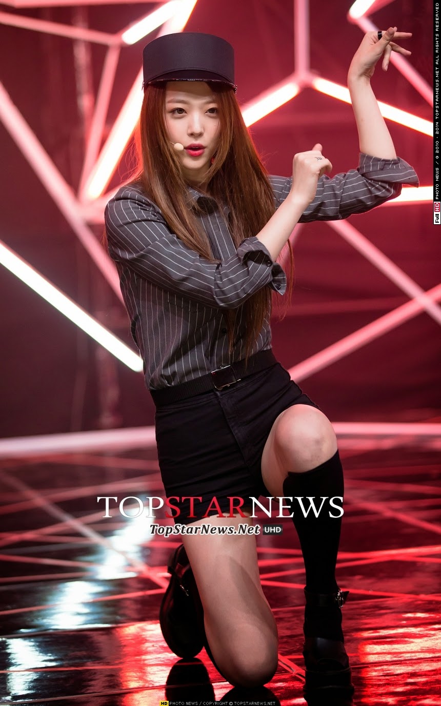 Check out f(x)'s pictures from their 'Red Light' comeback in yesterday ...