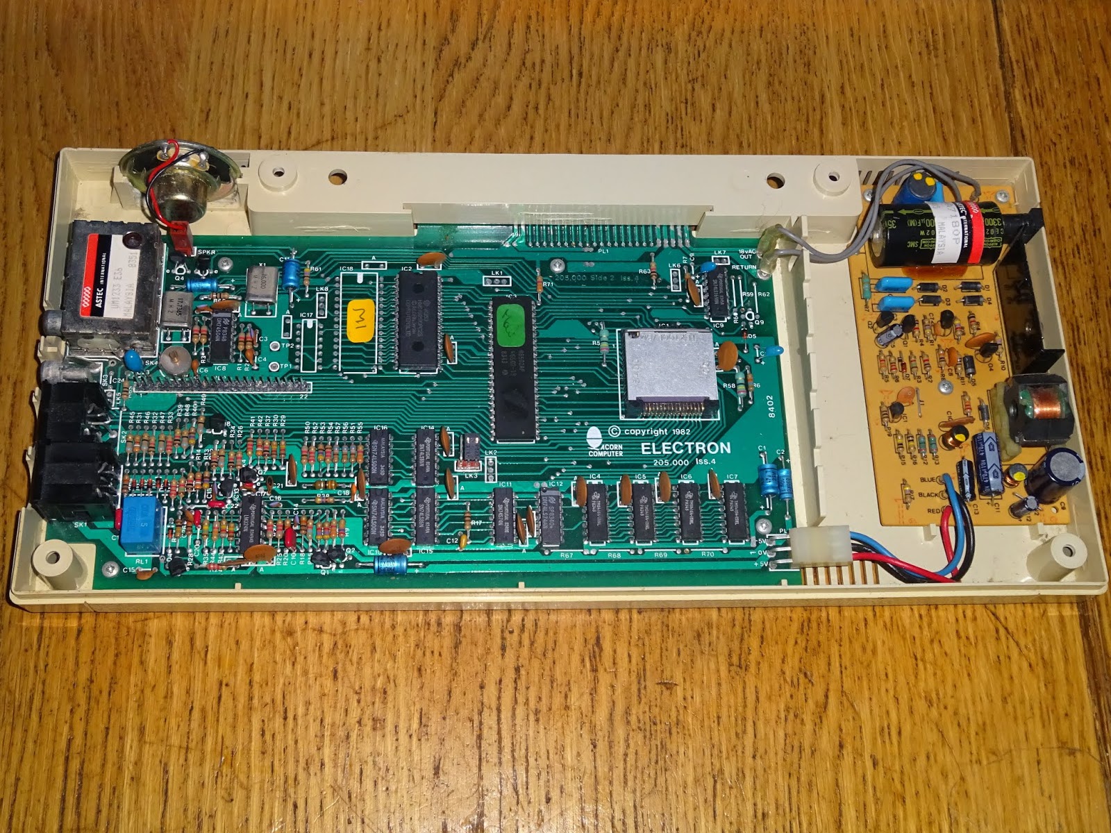Tynemouth Software: Acorn Electron Repair - Part 1 Main Board