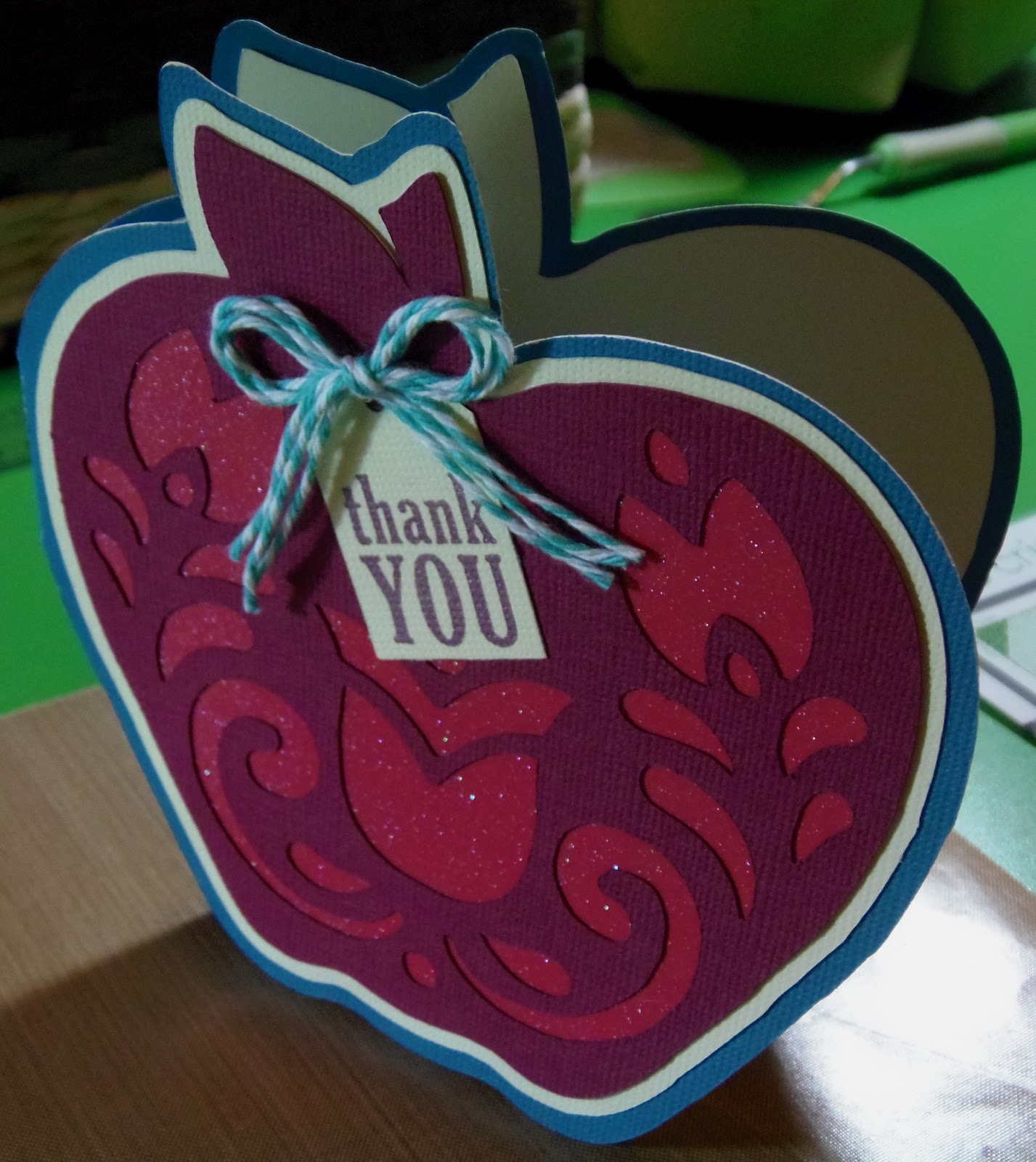 Craft with Bee: Apple Shaped Card