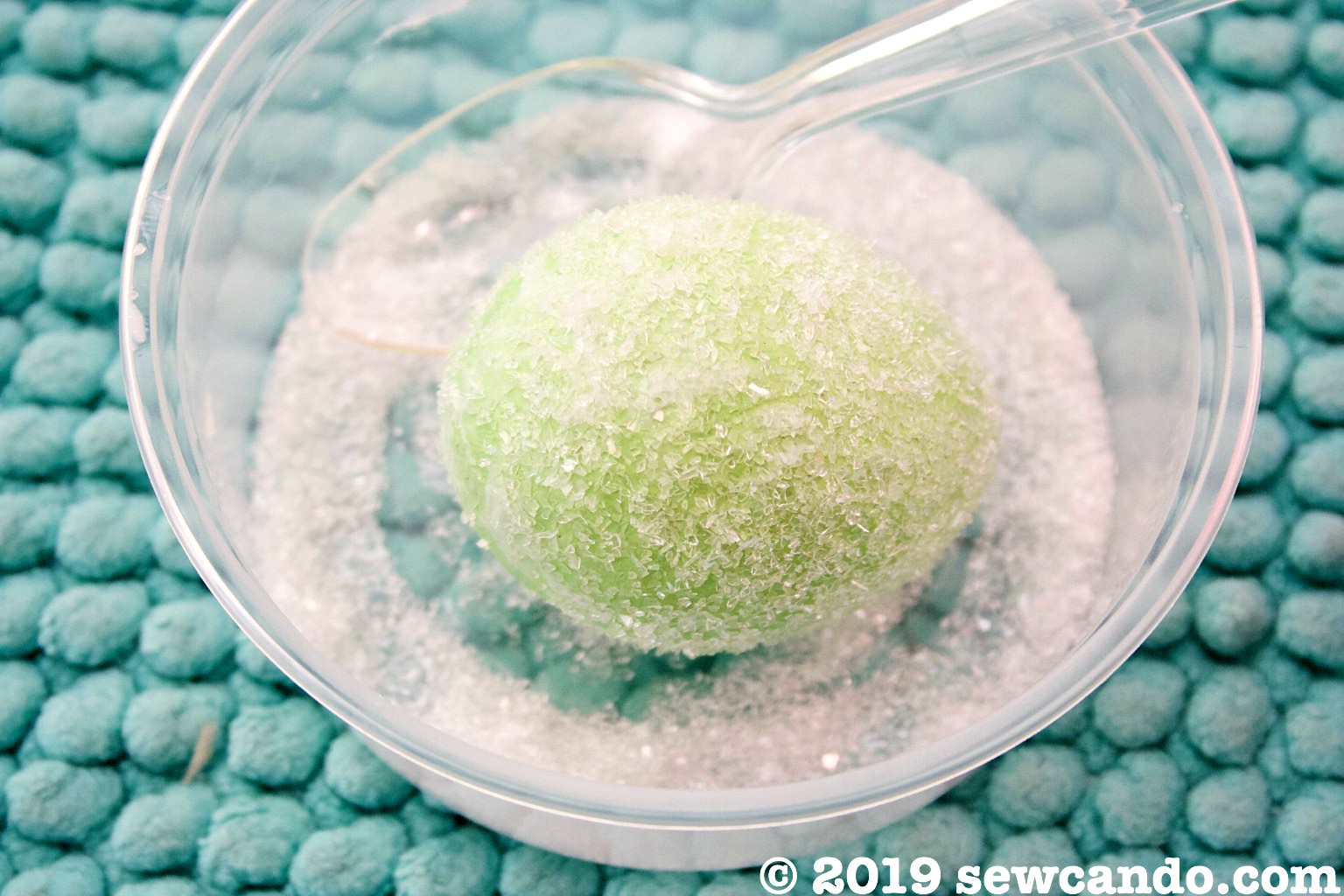 Sew Can Do: Diamond Dust Glitter Easter Eggs Tutorial