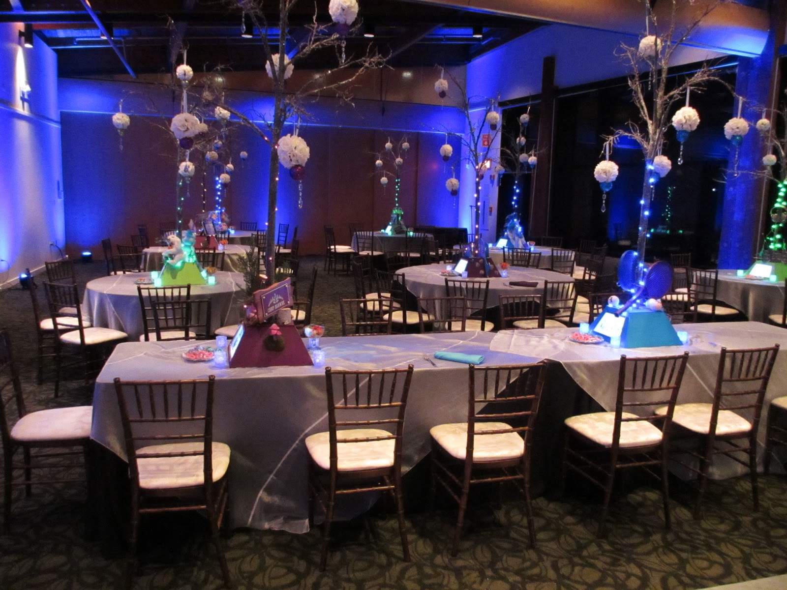 Josephs : Alexa Winter Wonderland