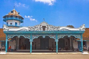 Keraton Kasunanan Surakarta Hadiningrat Keeps a History of the City ...