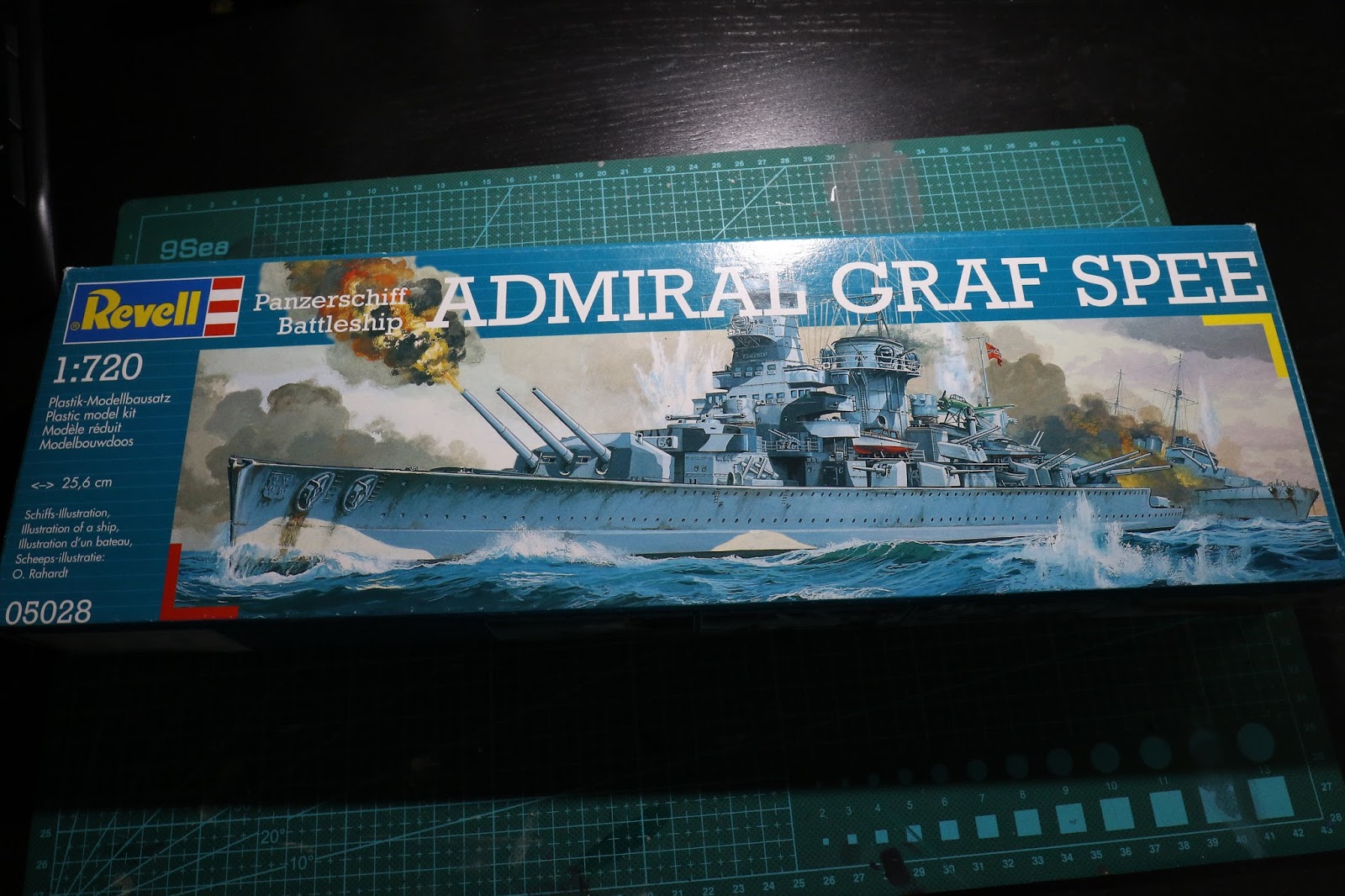 Unboxing : Revell 1/720 Panzerschiff Admiral Graf Spee