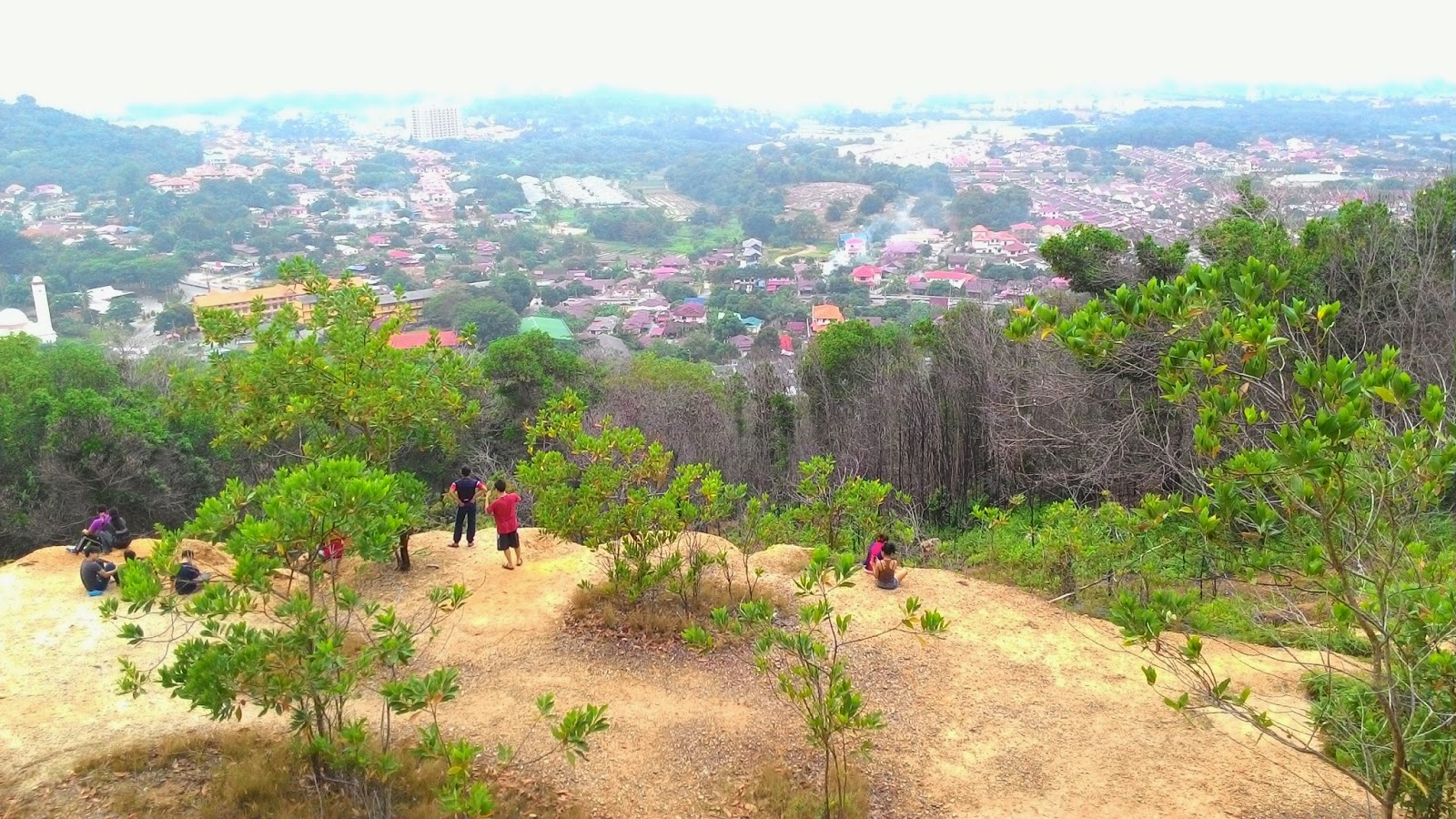 Blog Si Rusty Dusty: Hiking di Bukit Beruang, Melaka