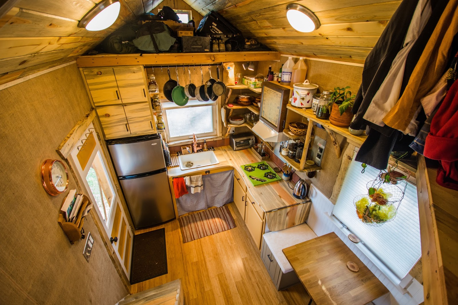 TINY HOUSE TOWN: The Bookworm By Mitchcraft Tiny Homes