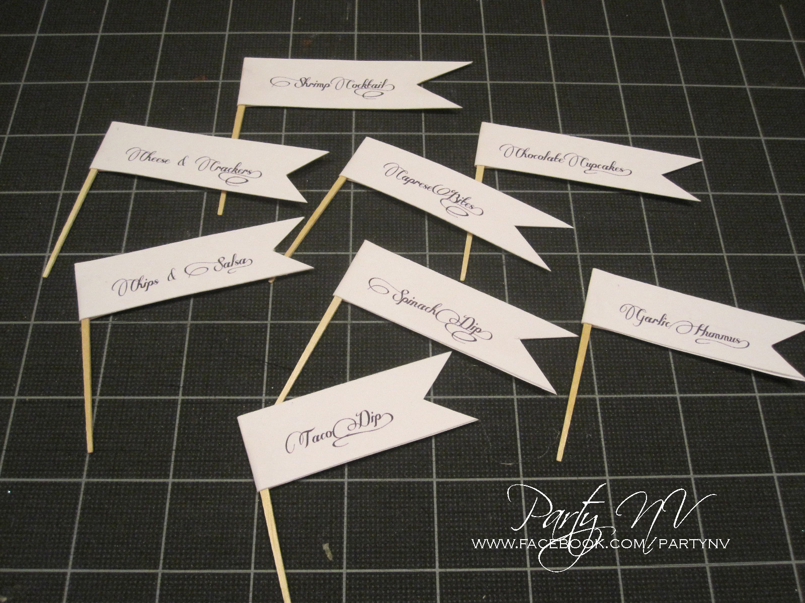 Party NV: {DIY Monday} Fabulous Food Flags... in under 10 minutes!!