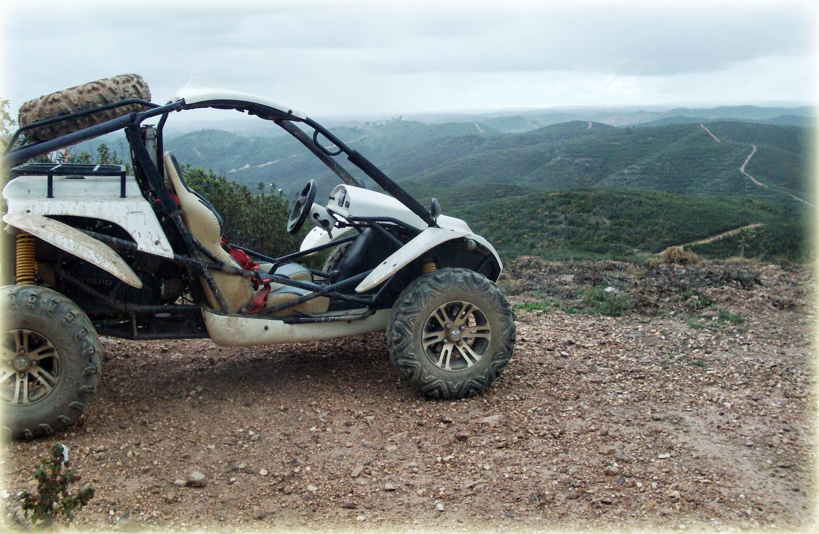 Viajar só?: Passeio de buggy II (Bulldog Buggies)