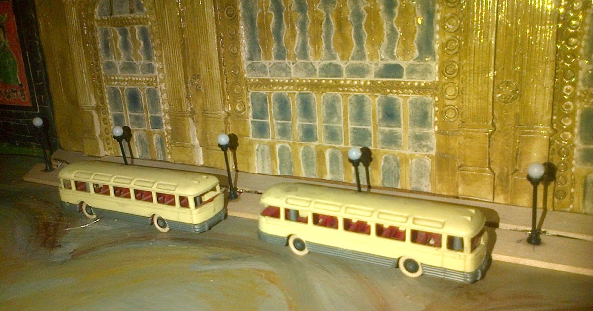 French Model Railway: HO scale Chausson buses