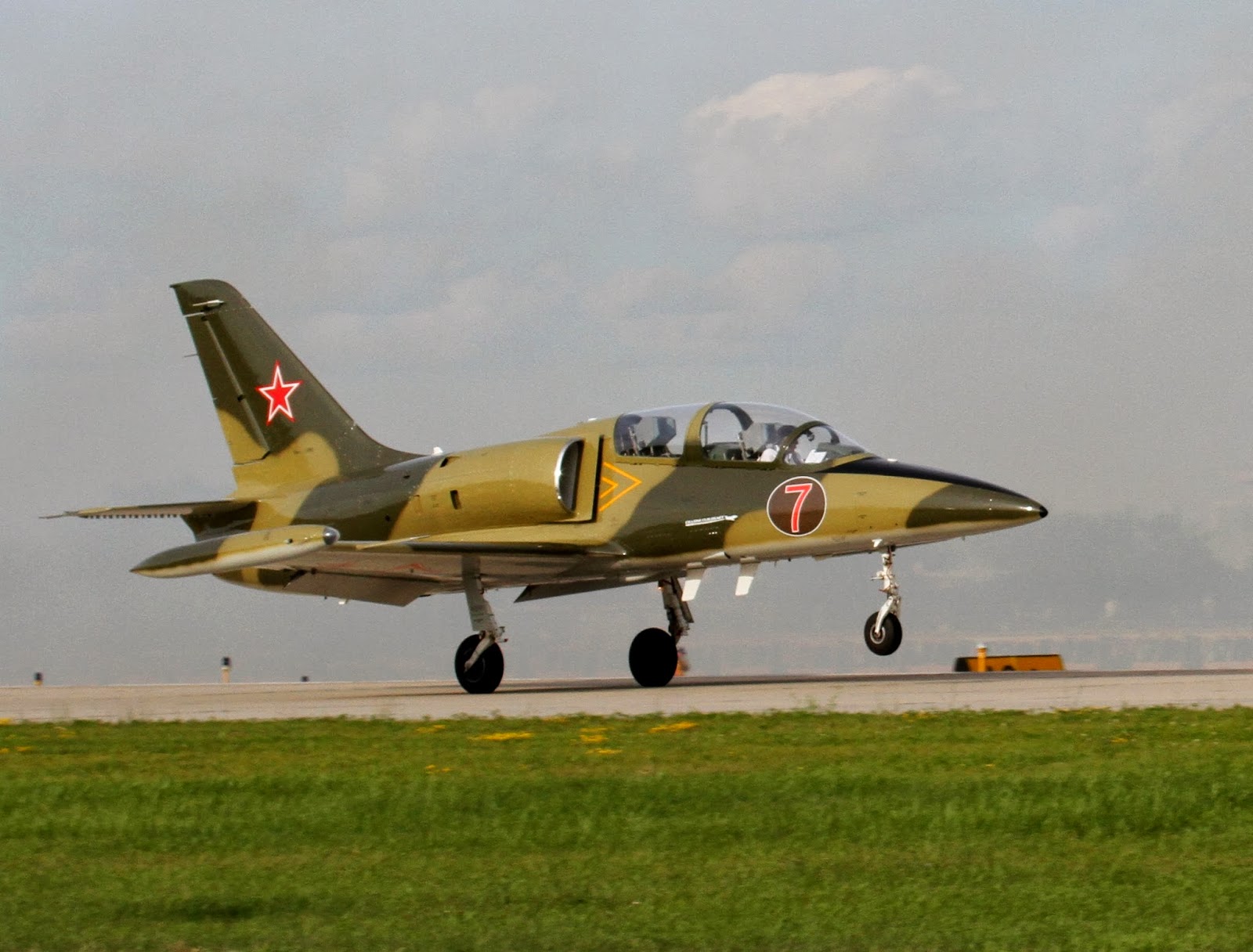 The Aero Experience: EAA AirVenture Oshkosh 2013: L-39 Albatross Is the ...