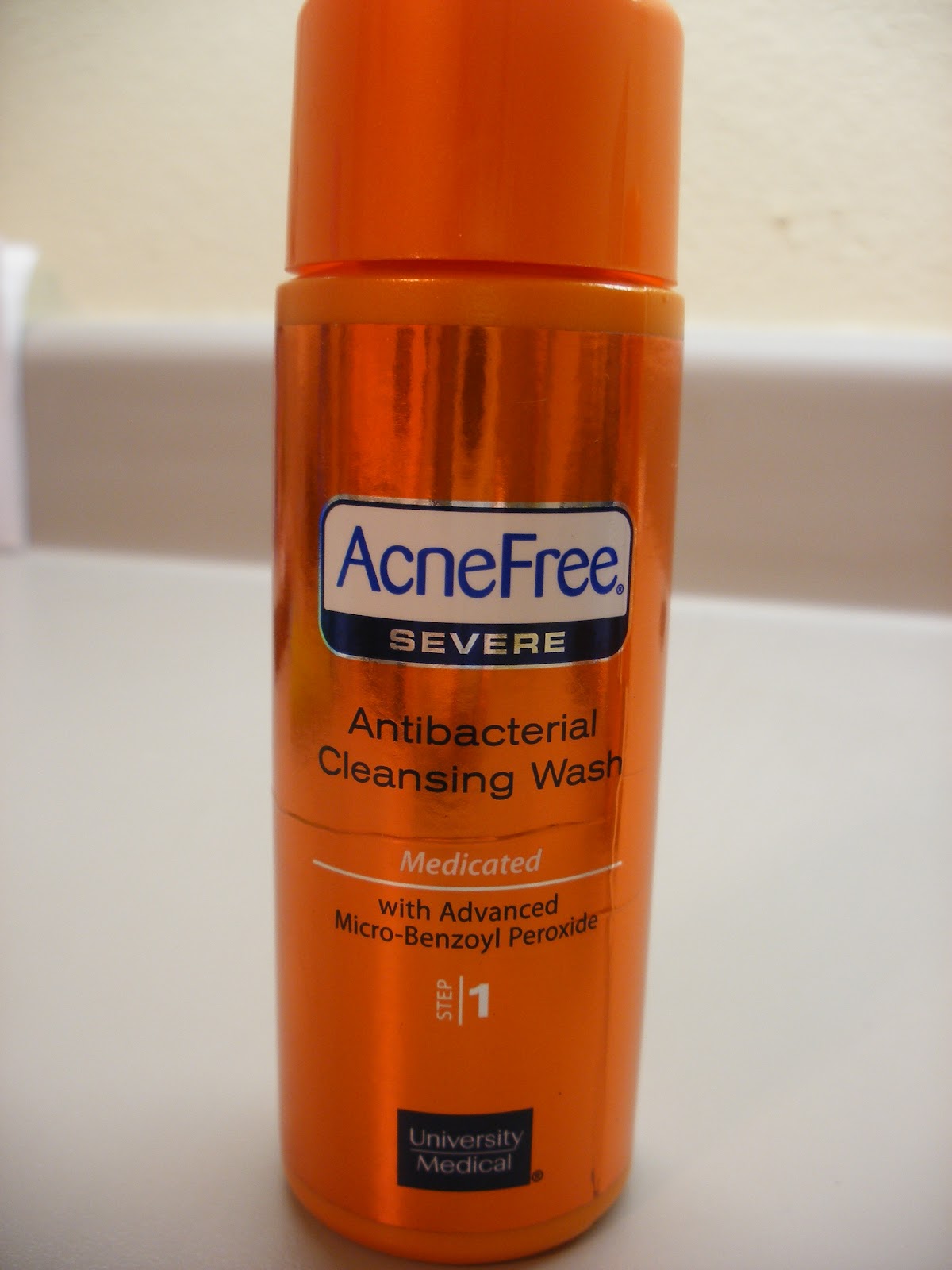 Pretties and Pearls: Review: AcneFree Severe