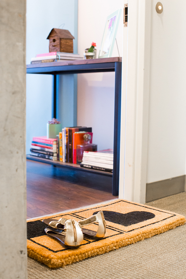 Studio Apartment: Entry, Bedroom & Bathroom Tour - Michaela Noelle Designs