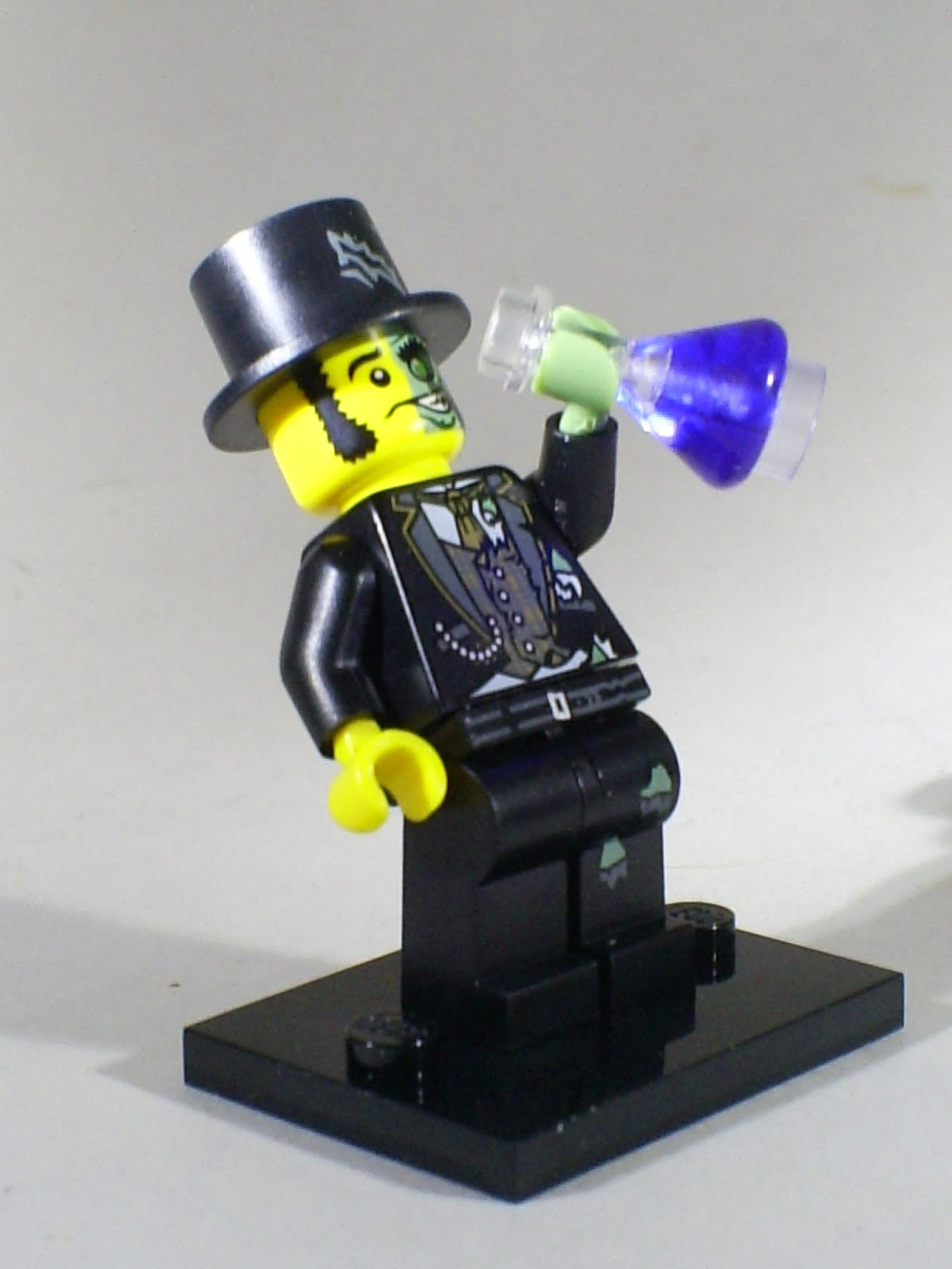 That Figures: REVIEW: Lego Minifigures Series 9 - Mr Good & Evil
