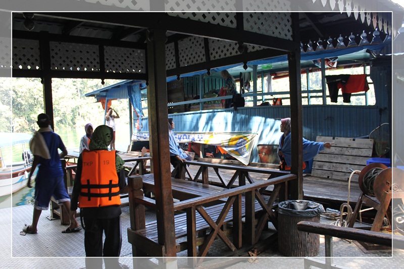 Jom singgah Terengganu...: #2 RUMAH BOT TASIK KENYIR - AKTIVITI ATAS BOT