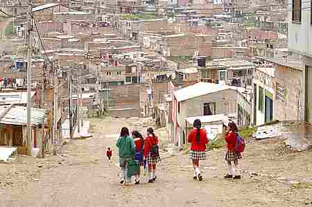 ID-Réel: How to transform crowd into society and slums into libraries ...