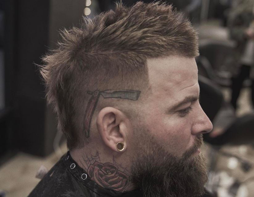 21+ Jenis Potongan Rambut Mohawk, Ide Terpopuler!