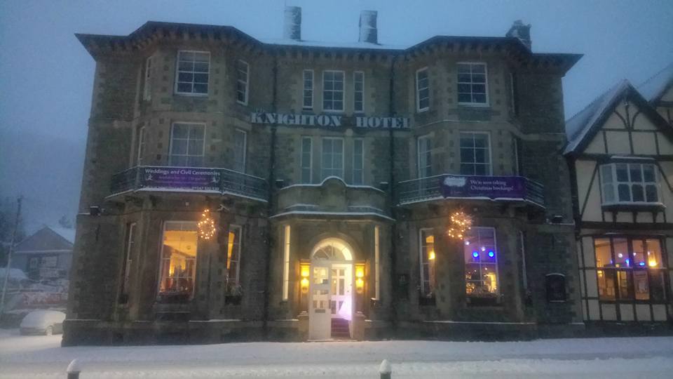 Katsaitis Catering : KNIGHTON HOTEL