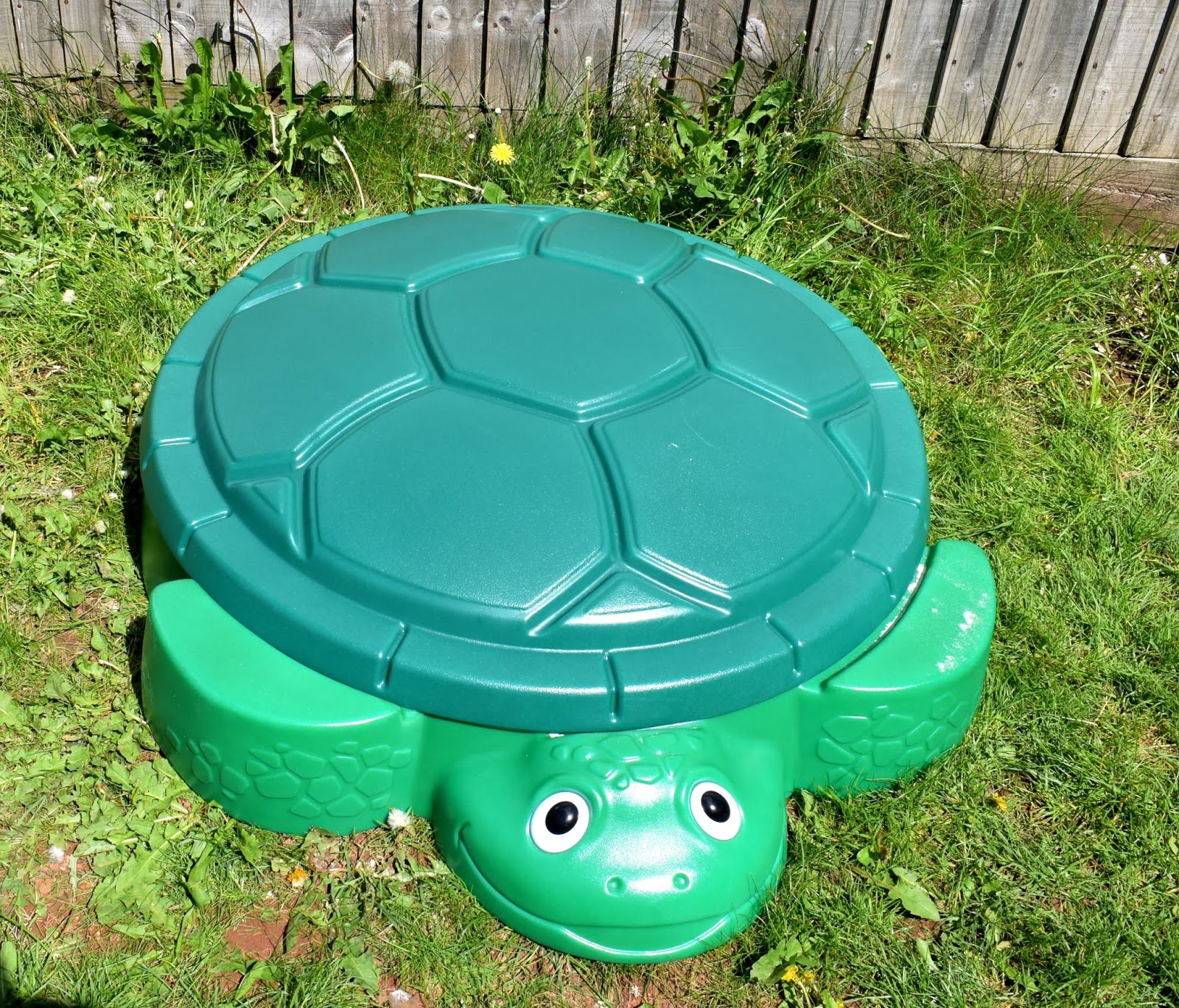 Tantrums To Smiles: Little Tikes - Turtle Sandbox **REVIEW**