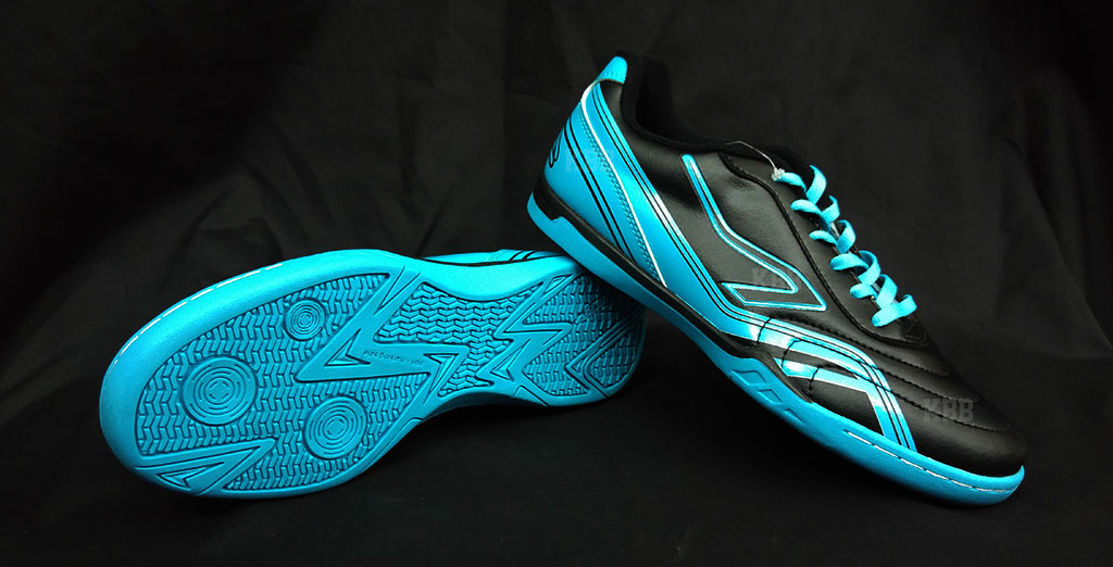 Kedai Baju Bola: Original Brand Breaker Futsal Shoes