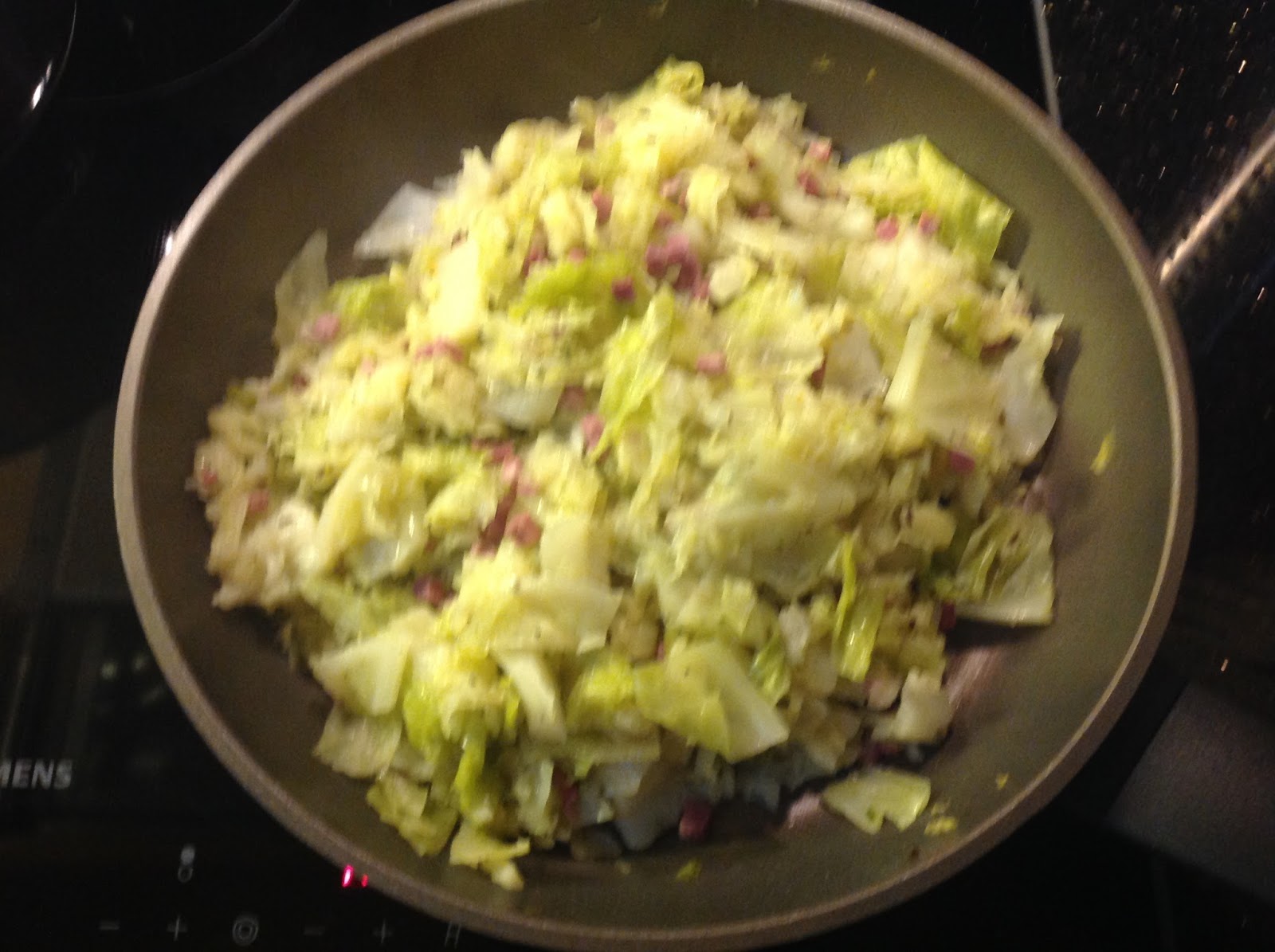 Marlis + Peters Küchenwelt: Wirsingkohl mit Seehecht und Garnelen