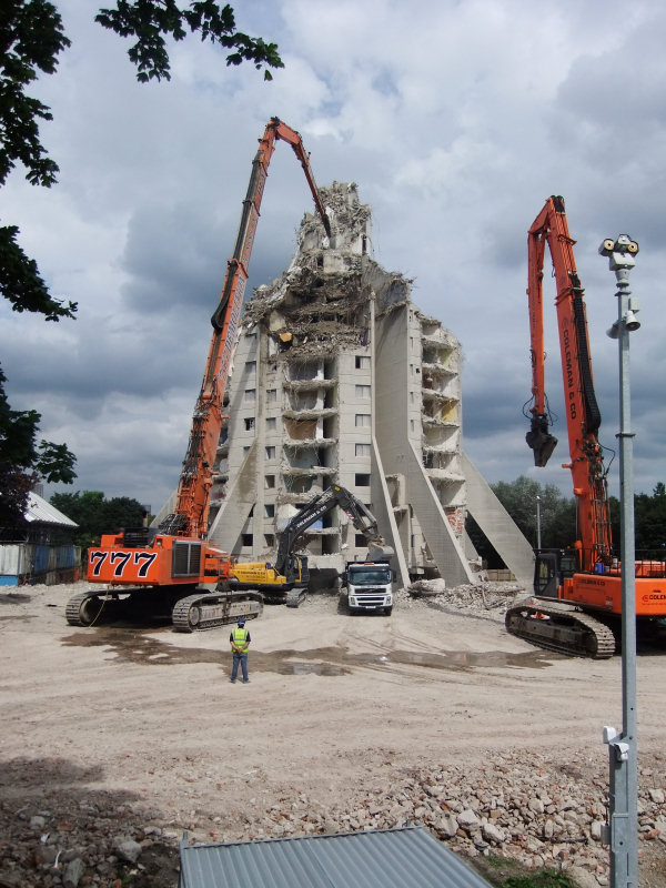 Photographs Of Newcastle: Derwent Tower (Dunston Rocket) Demolition Photos