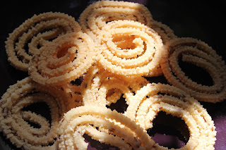 Lakshmi's Kitchen: Chakali or Murukku