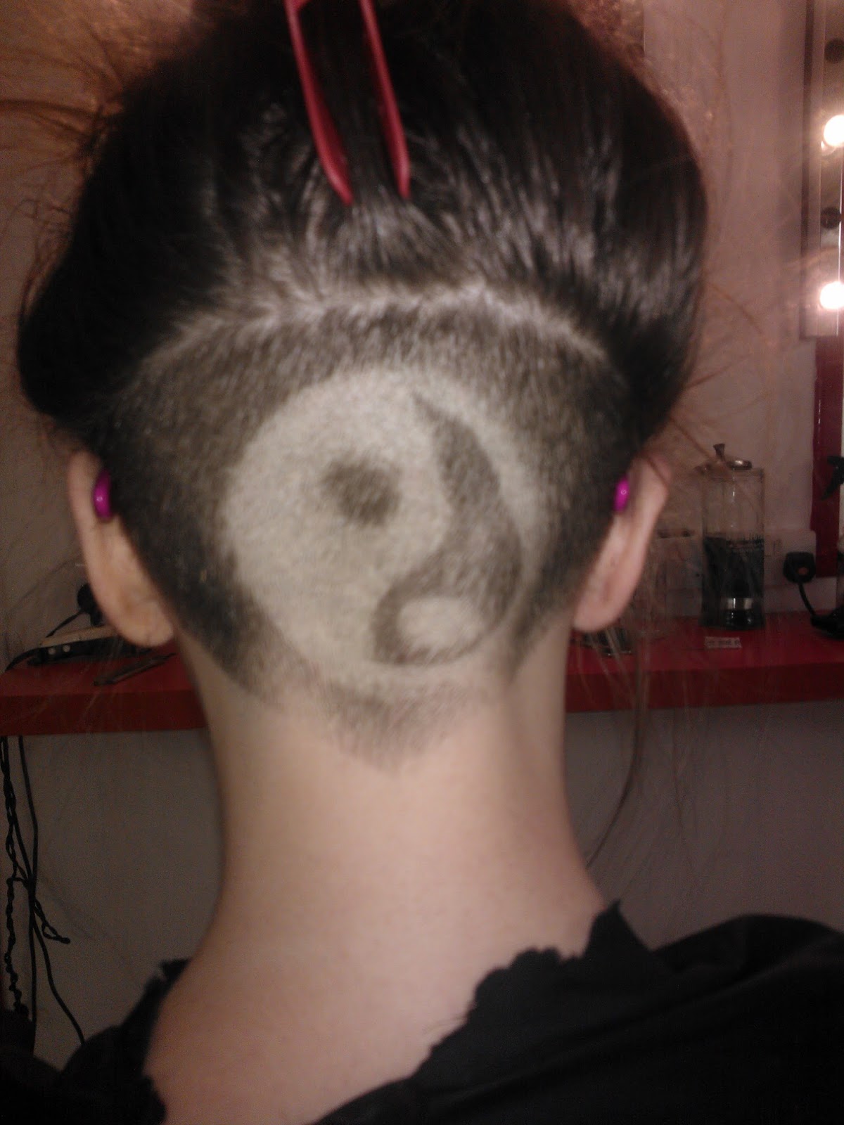 Geek Chic: Under ponytail/nape shave experience!