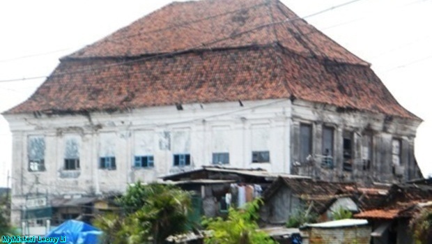 Rumah Setan Peninggalan Kolonial - Penampakan hantu