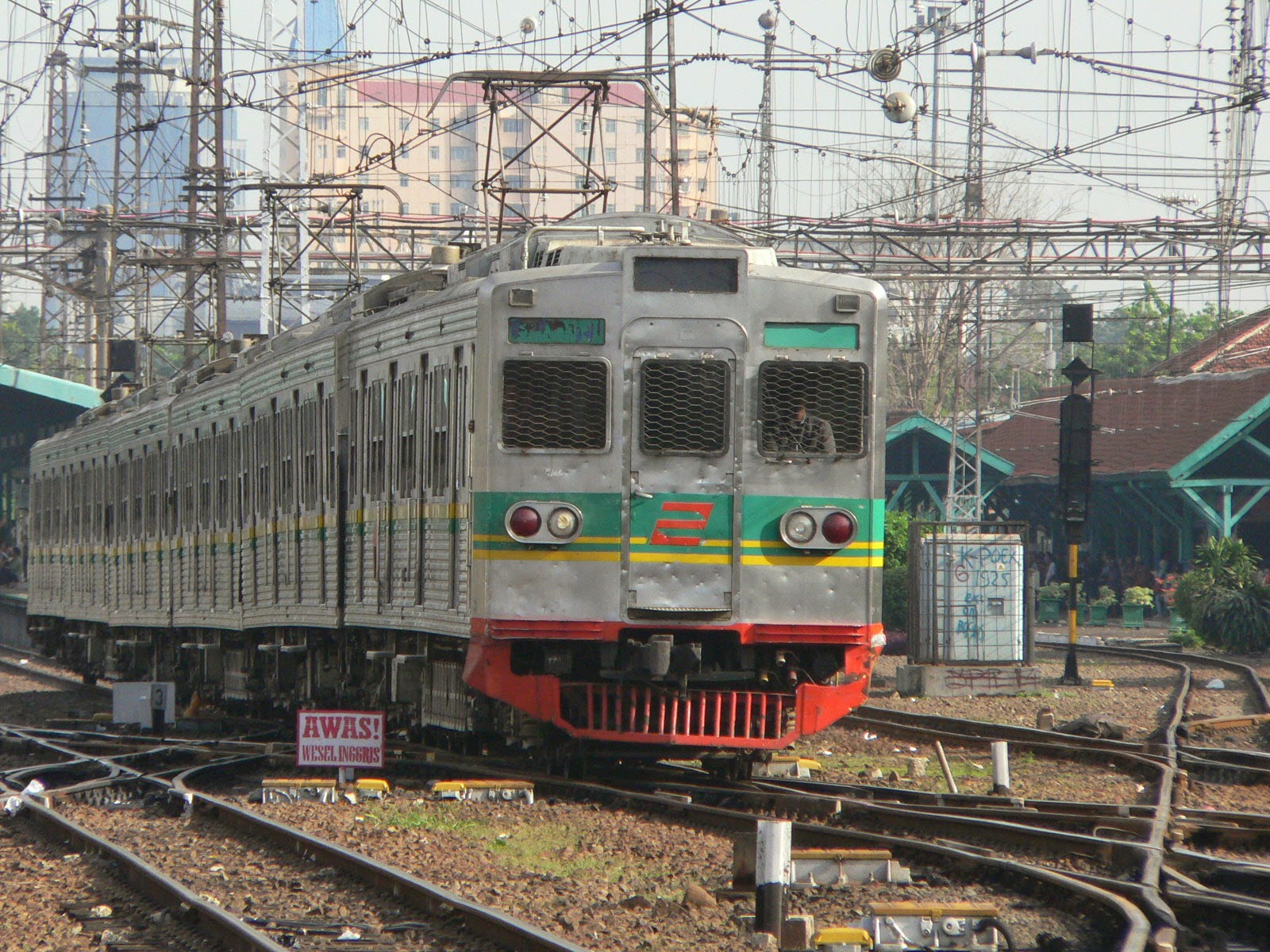 CAMPUR ADUK BLOG: Kumpulan Foto KRL Tahun 2000-an