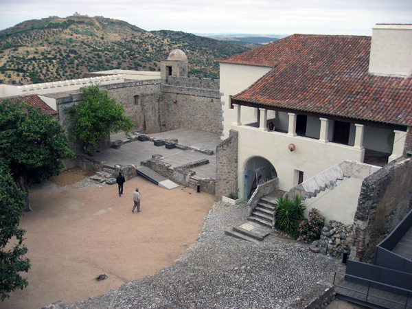 CON AUTOCARAVANA Y SIN ELLA: Elvas, Ciudad Fortaleza con castillo medieval