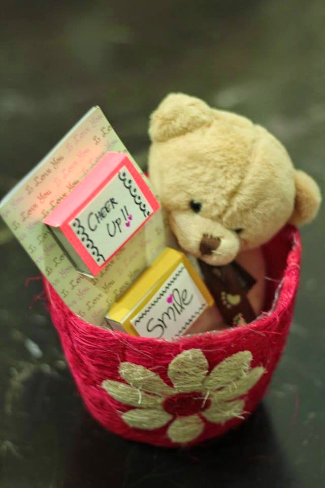 cre8ivecorner: teddy and buckets :)