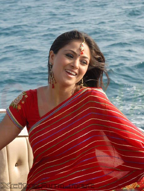 Simran Saree Pics | Simran - Definition Of Pleasure