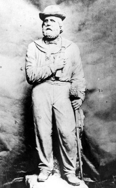 North-East History Tour: The Garibaldi Statue, Blaydon (NZ175636)