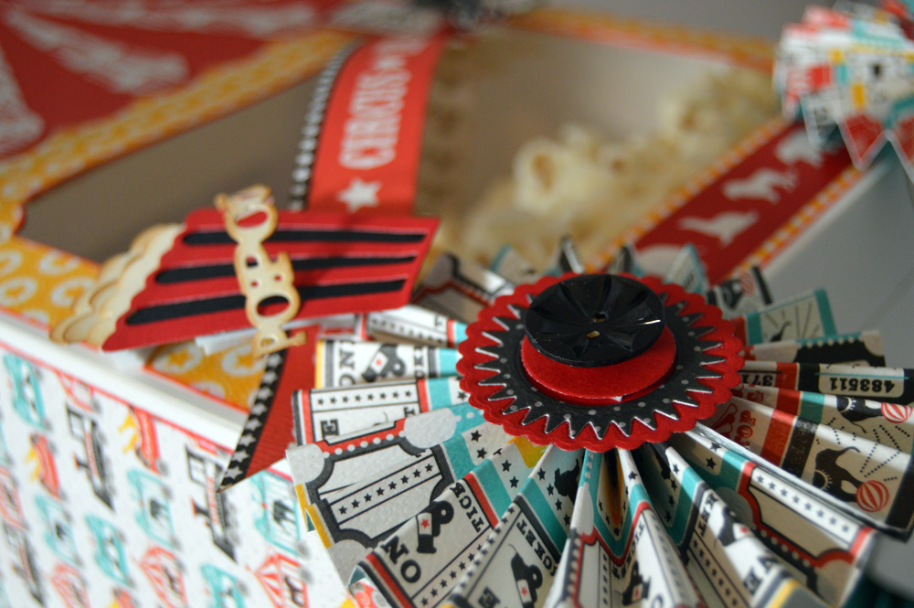 BEADZ: Circus Time Popcorn Cart.