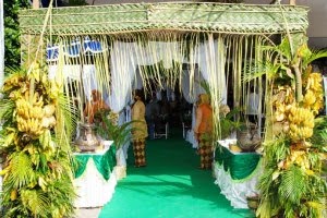 OmahNdalemJengWening: Java Traditional Wedding Ceremony