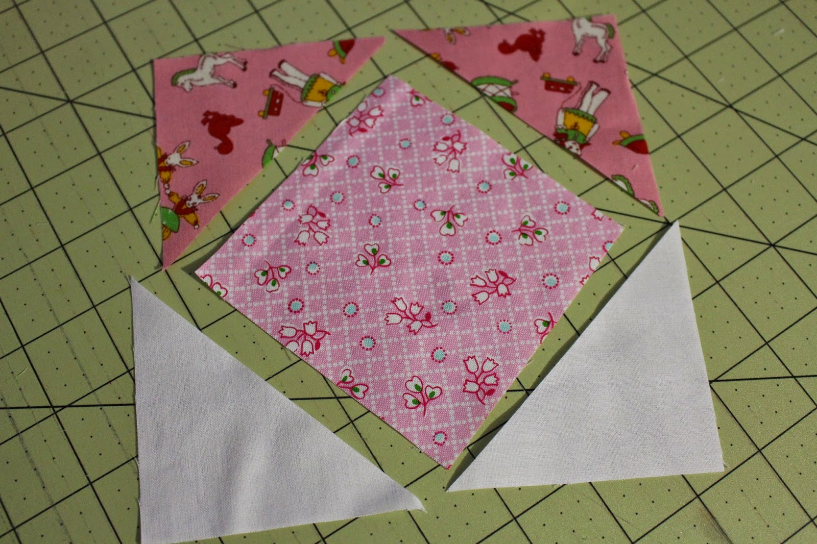 My 1930's Flower Garden Quilt Block - Tutorial