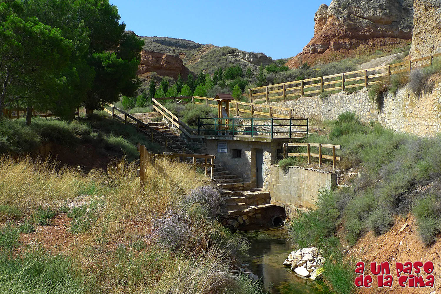 Salada de Mediana - Nacimiento del Río Ginel | a un paso de la cima