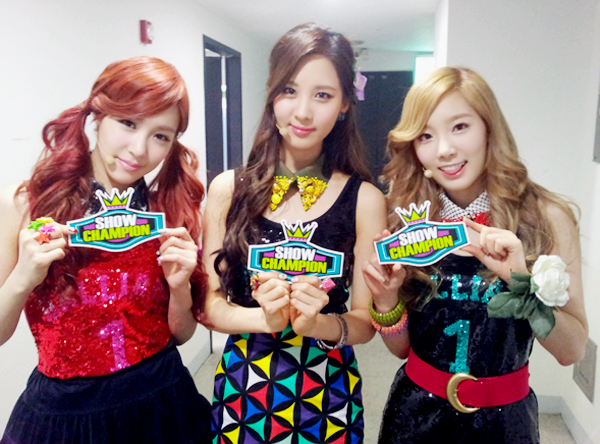 ~ SNSDKH ~: [PIC] TTS Show! Champion backstage