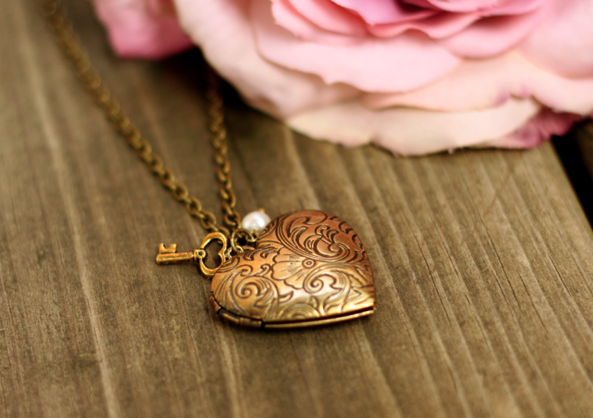 BeccaMarie Designs: love locket