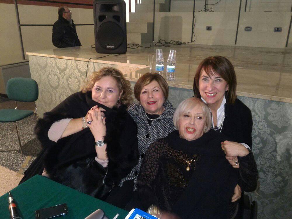 archivio e pensamenti: LA VOCE "INCONFONDIBILE" DI ANNA MARIA BONFIGLIO ...