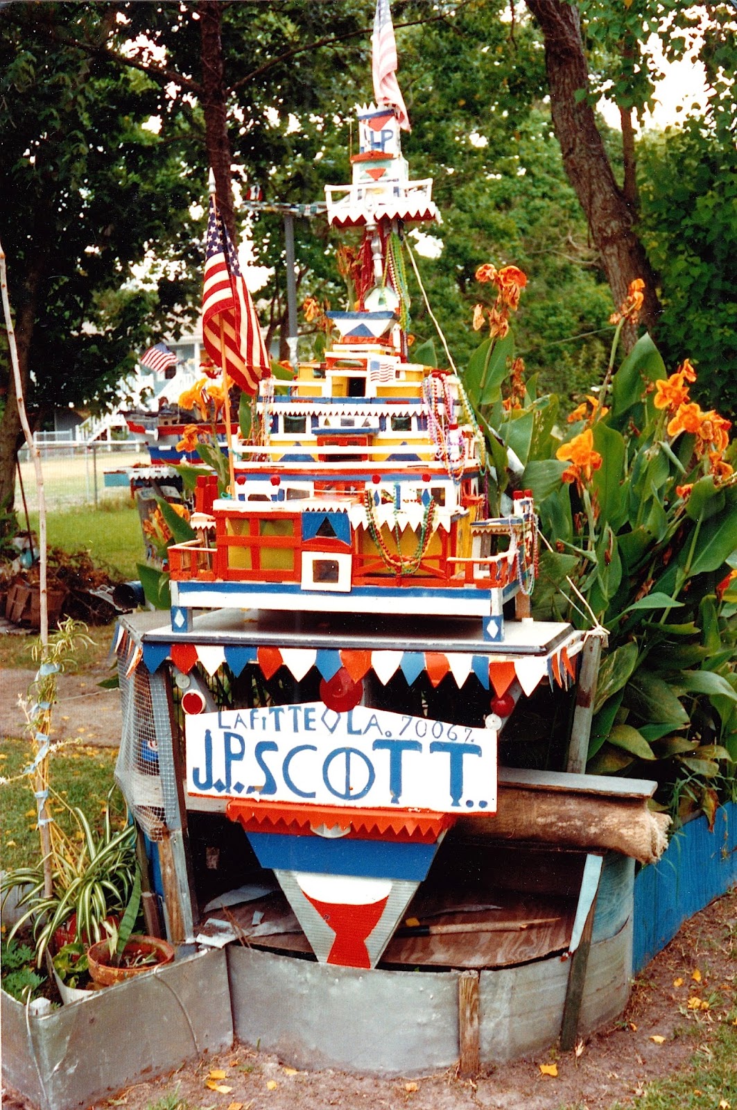 Dull Tool Dim Bulb: African-American Yard Art Photographs taken by Jim ...