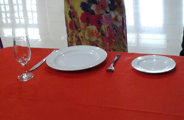TABLE SETTING | FOOD AND BEVERAGES