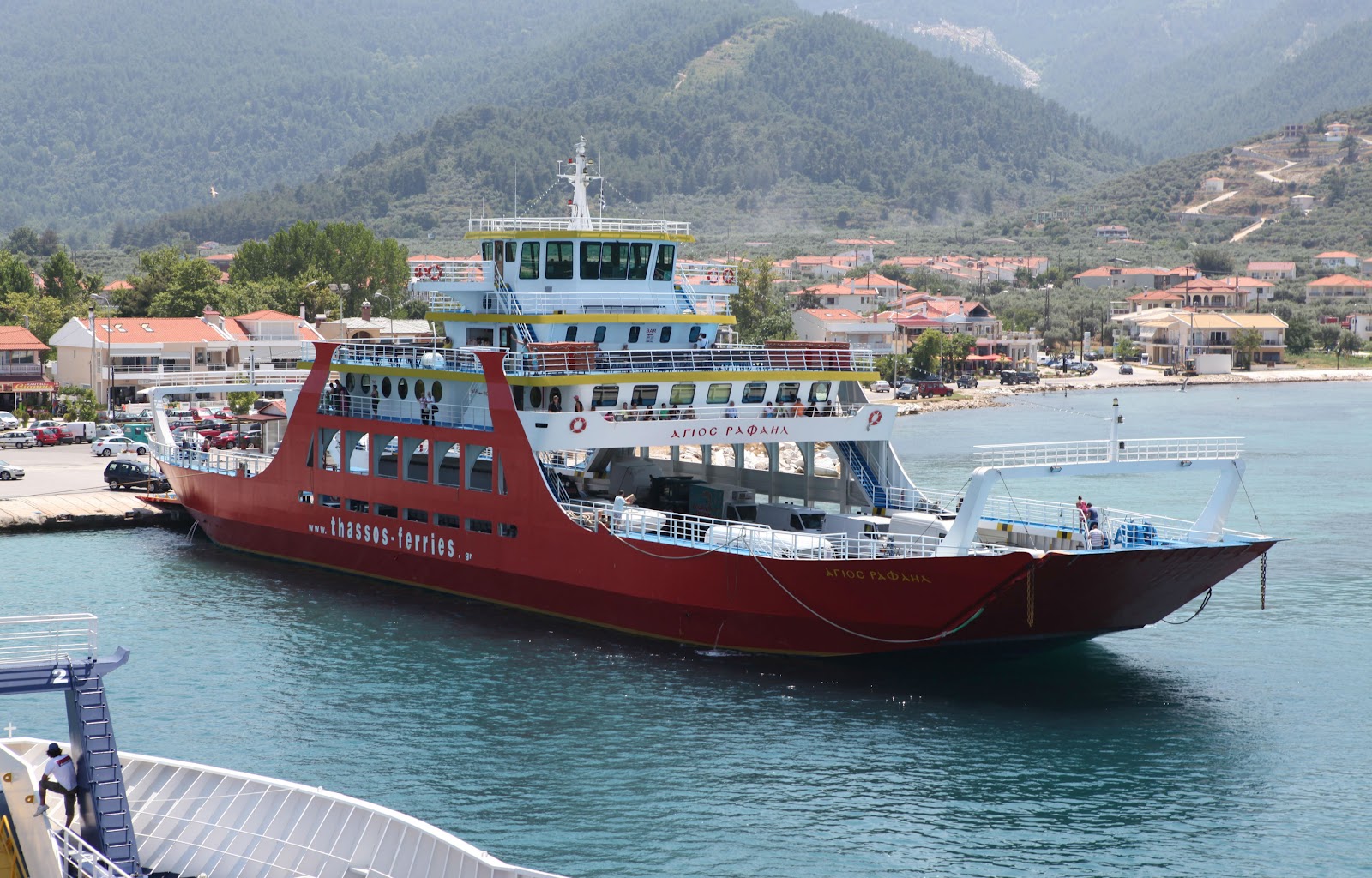 thesshipping: ΦΩΤΟΓΡΑΦΙΑ ΗΜΕΡΑΣ: ΕΠΙΒΙΒΑΣΗ ΣΤΟ ΠΛΟΙΟ «ΑΓΙΟΣ ΡΑΦΑΗΛ»