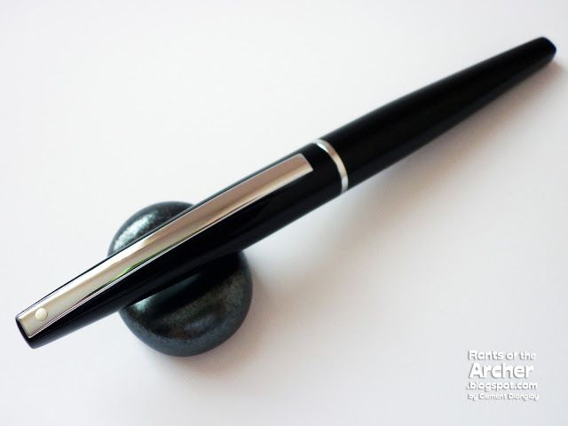 Fountain Pen Review: Sheaffer Taranis | Rants of The Archer