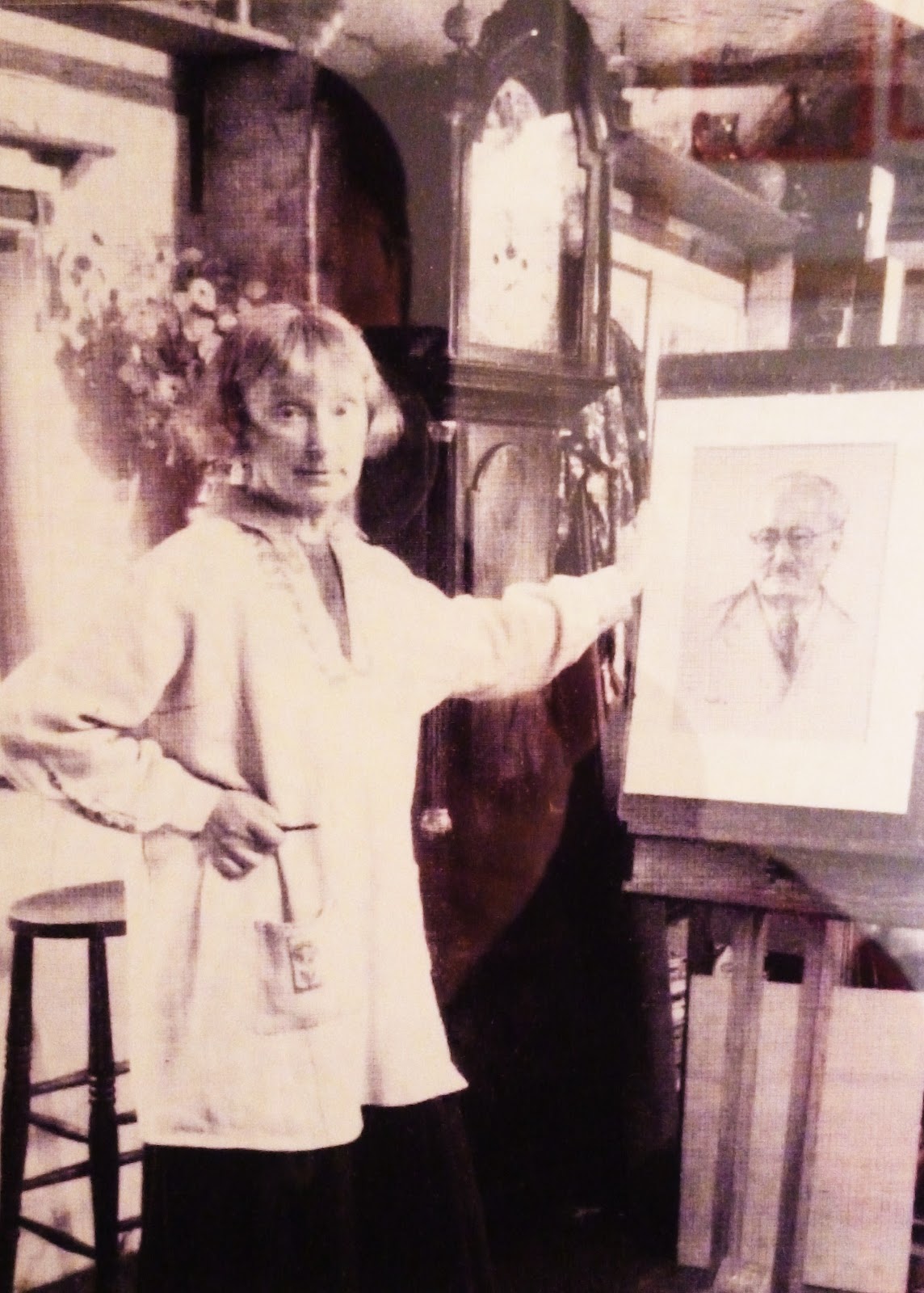 Dr Tony Shaw: Flora Twort in Petersfield, Hampshire: Petersfield Plaques #2