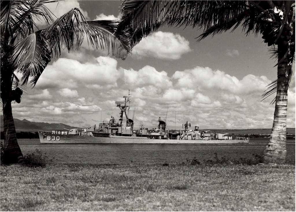 Naval Warfare: USS Everett F. Larson (DD-830, DDR-830, DD-830)