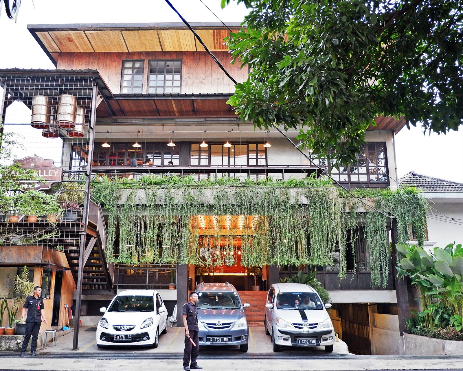 Triple Seven Hotel Bandung - Homecare24